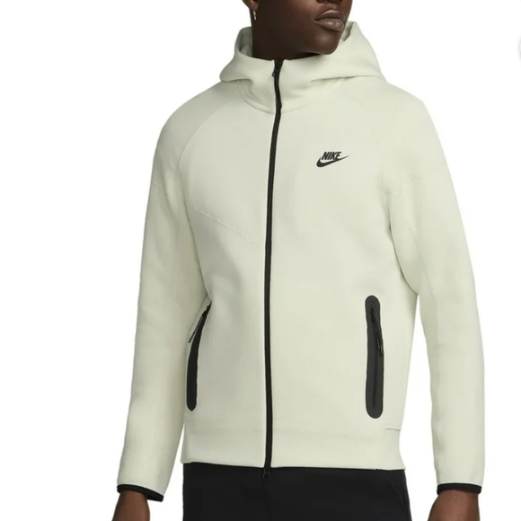 Nike | Shirts | Nike Sportswear Tech Fleece Windrunner Fullzip Hoodie ...